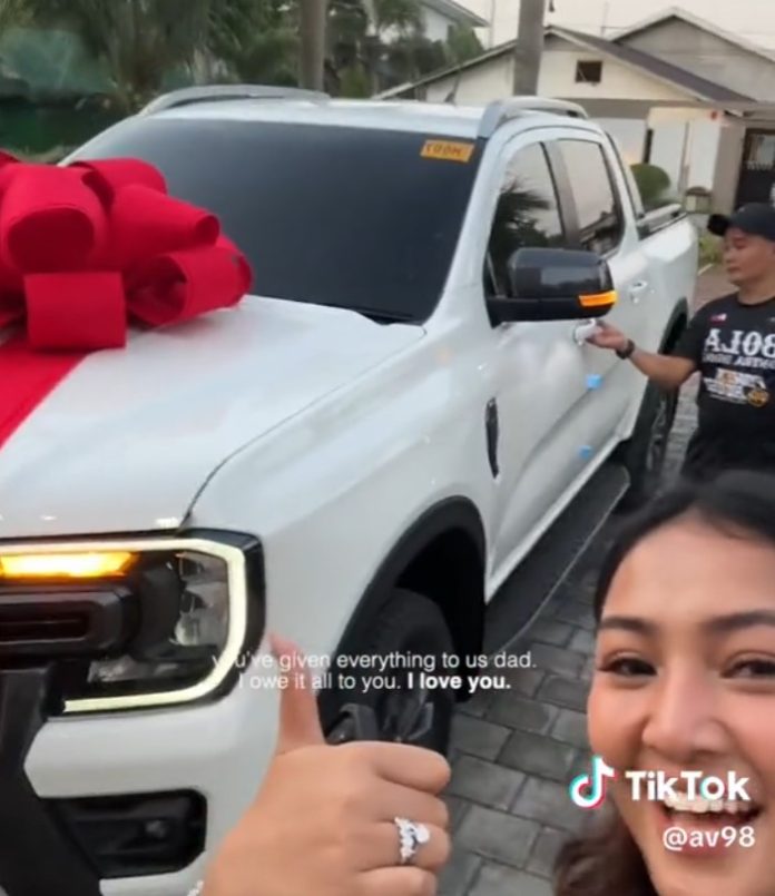 Onyok Velasco, hindi mapigilang mapaluha sa regalong sasakyan ng anak ...
