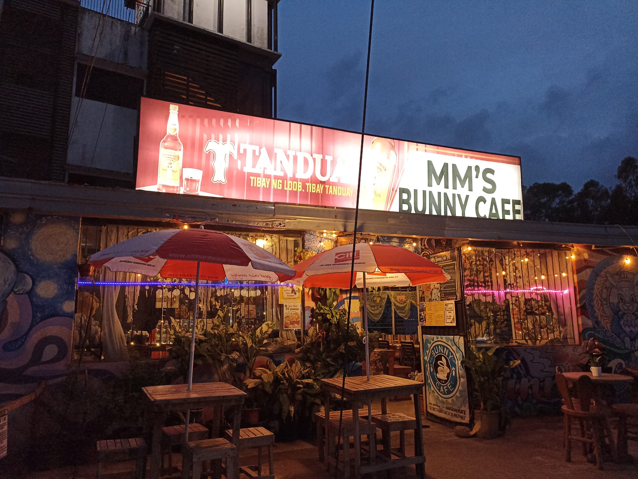 Wag Gahaman! Restaurant addresses vloggers who are asking free transpo ...